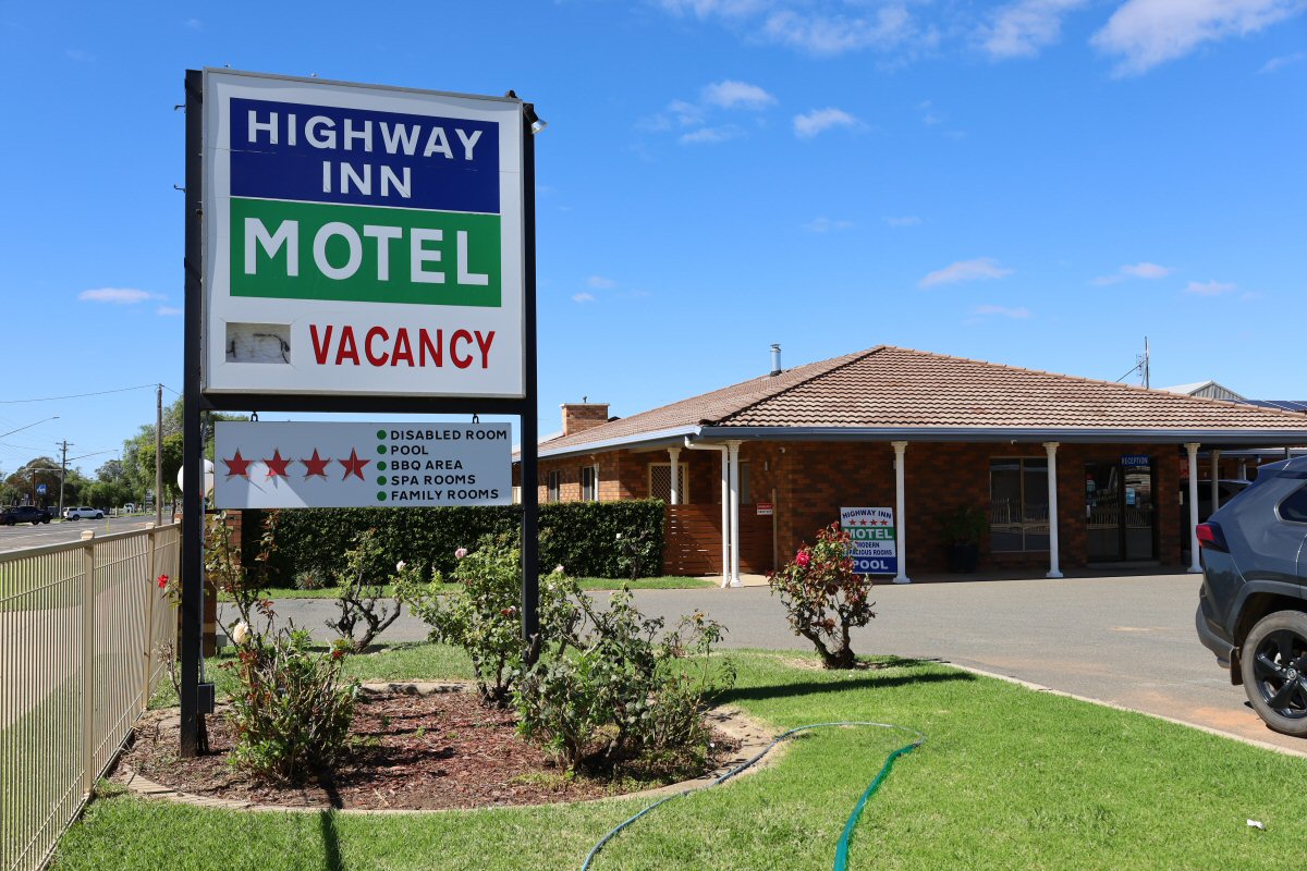 ROOM RATES – HIGHWAY INN MOTEL – HAY